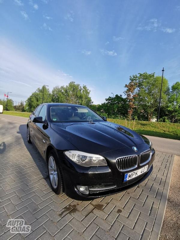Black BMW 520 2012 in Alytus, with an engine capacity of 2.00 L and mileage of 189 thousand km for 8200 €, photo 4 on AUTOMOTO.COM.LV