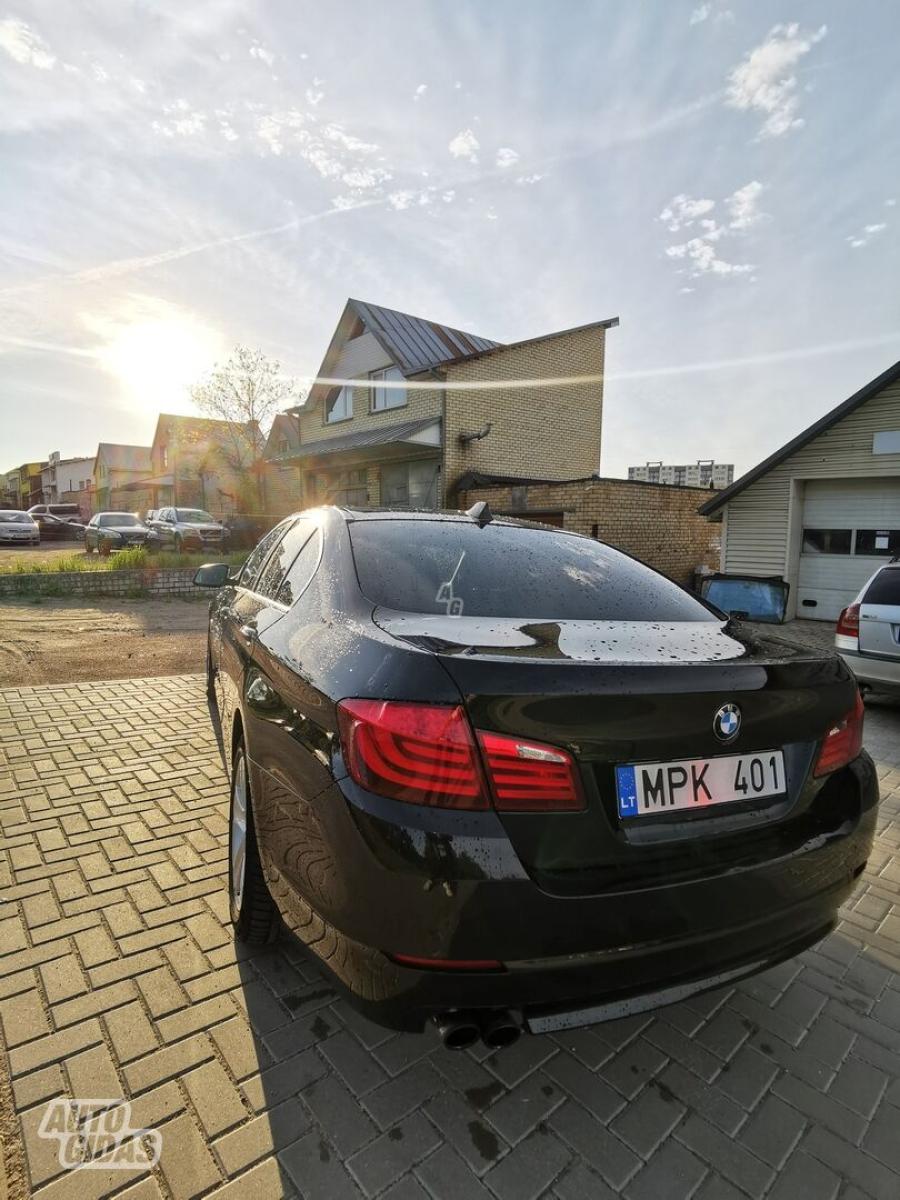 Melns BMW 520 2012 Alīta, ar dzinēja tilpumu 2.00 L un nobraukumu 189 tūkst. km par 8200 €, foto 5 vietnē AUTOMOTO.COM.LV
