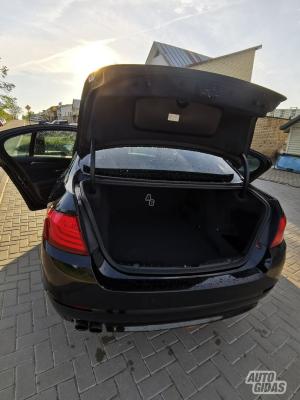 Melns BMW 520 2012 Alīta, ar dzinēja tilpumu 2.00 L un nobraukumu 189 tūkst. km par 8200 €, foto 7 vietnē AUTOMOTO.COM.LV