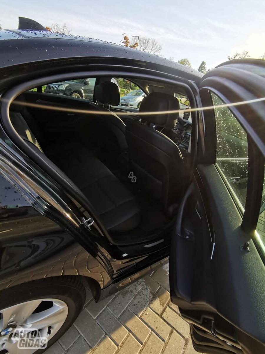 Melns BMW 520 2012 Alīta, ar dzinēja tilpumu 2.00 L un nobraukumu 189 tūkst. km par 8200 €, foto 19 vietnē AUTOMOTO.COM.LV