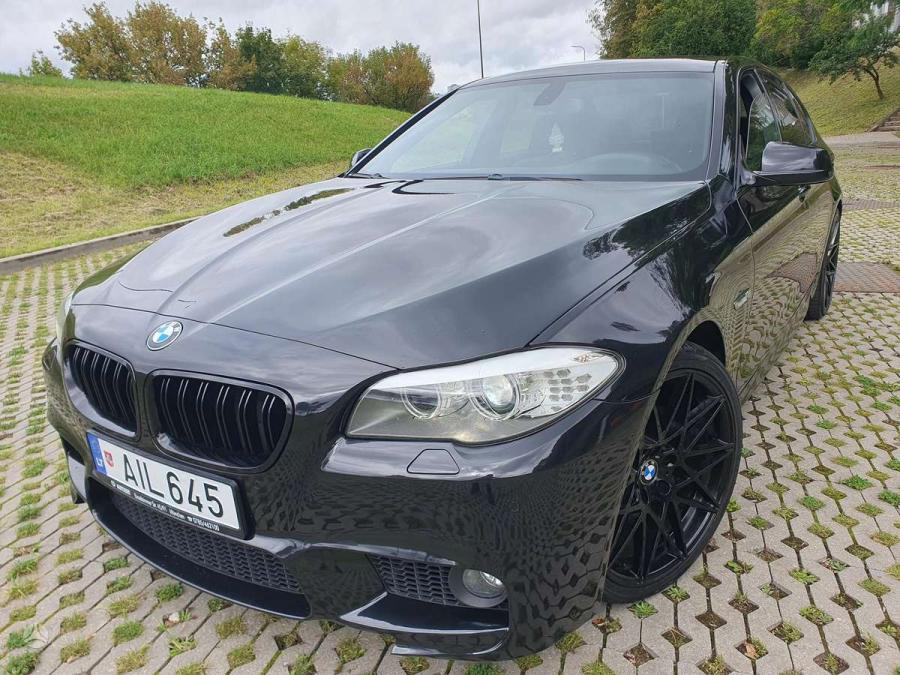 Black BMW 520 2012 in Kaunas, with an engine capacity of 2.00 L and mileage of 343 thousand km for 8800 €, photo 1 on AUTOMOTO.COM.LV