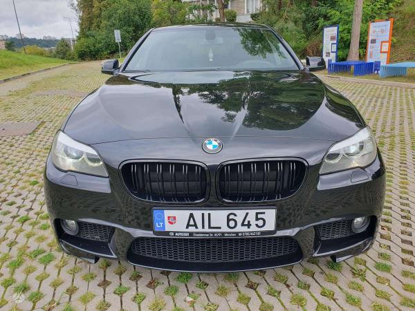 Black BMW 520 2012 in Kaunas, with an engine capacity of 2.00 L and mileage of 343 thousand km for 8800 €, photo 3 on AUTOMOTO.COM.LV