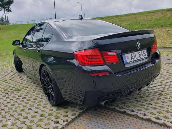 Black BMW 520 2012 in Kaunas, with an engine capacity of 2.00 L and mileage of 343 thousand km for 8800 €, photo 5 on AUTOMOTO.COM.LV
