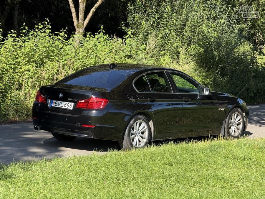 Melns BMW 520 2012 Kauņa, ar dzinēja tilpumu 2.00 L un nobraukumu 367 tūkst. km par 7300 €, foto 6 vietnē AUTOMOTO.COM.LV