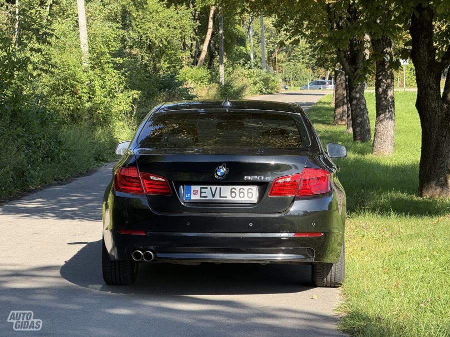 Melns BMW 520 2012 Kauņa, ar dzinēja tilpumu 2.00 L un nobraukumu 367 tūkst. km par 7300 €, foto 7 vietnē AUTOMOTO.COM.LV