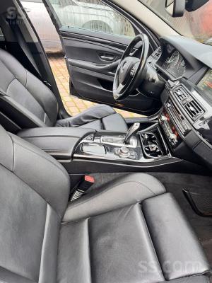 Black BMW 520 2013 in Ogre, with an engine capacity of 2.00 L and mileage of 255 thousand km for 9700 €, photo 7 on AUTOMOTO.COM.LV