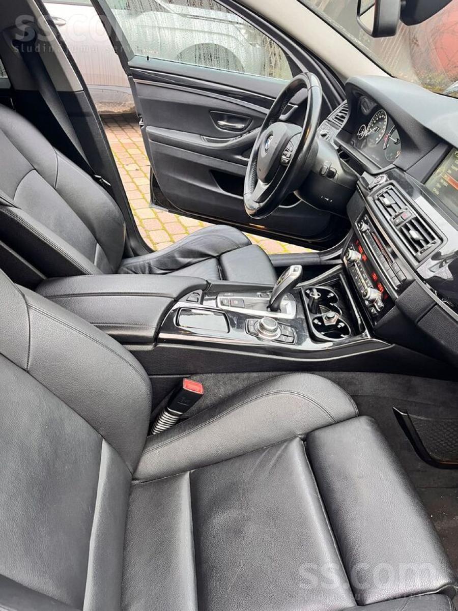 Black BMW 520 2013 in Ogre, with an engine capacity of 2.00 L and mileage of 255 thousand km for 9700 €, photo 7 on AUTOMOTO.COM.LV