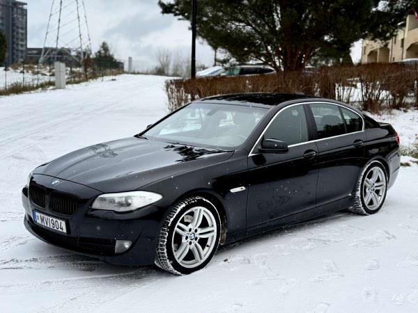 Melns BMW 520 2013 Viļņa, ar dzinēja tilpumu 2.00 L un nobraukumu 289 tūkst. km par 7900 €, foto 2 vietnē AUTOMOTO.COM.LV