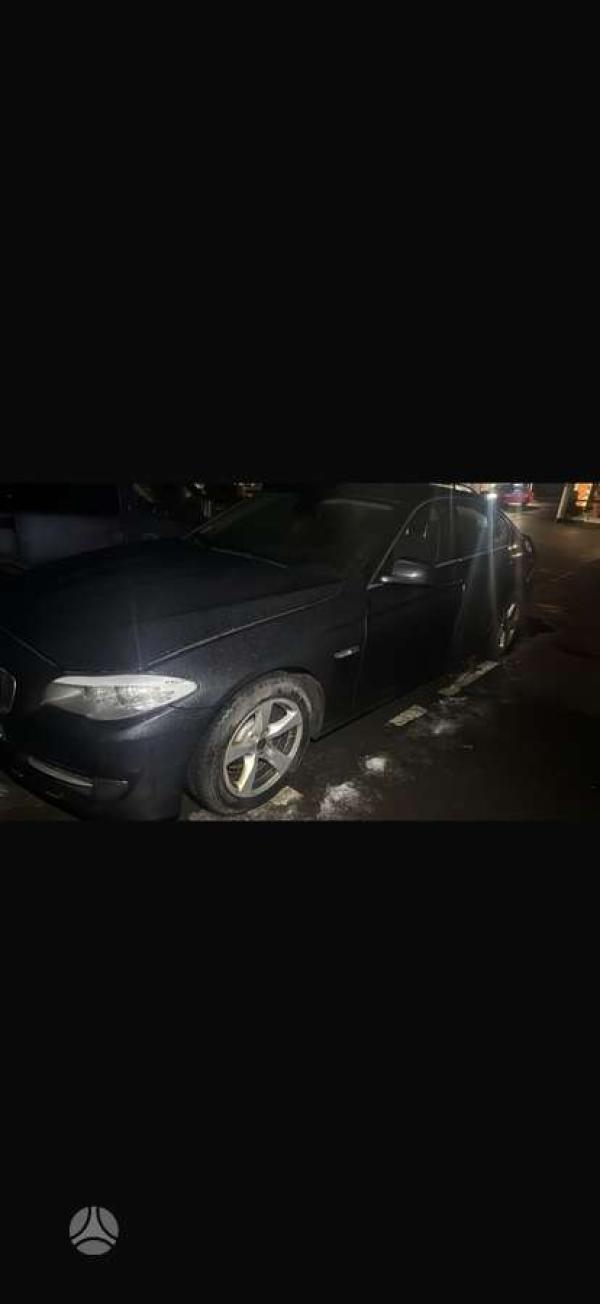 Black BMW 520 2013 in Vilkaviskis, with an engine capacity of 2.00 L and mileage of 350 thousand km for 4650 €, photo 6 on AUTOMOTO.COM.LV