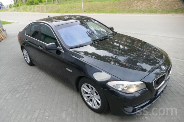 Black BMW 520 2013 in Riga, with an engine capacity of 2.00 L and mileage of 0 thousand km for 7200 €, photo 4 on AUTOMOTO.COM.LV