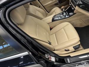 Черный БМВ 520 2013 в Авиженяй, объемом двигателя 2.00 л и пробегом 215 тыс. км за 9999 €, фото 6 на AUTOMOTO.COM.LV