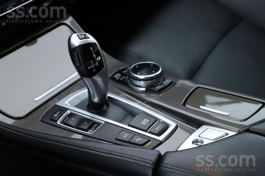 Melns BMW 520 2013 Tukums, ar dzinēja tilpumu 2.00 L un nobraukumu 228 tūkst. km par 9000 €, foto 17 vietnē AUTOMOTO.COM.LV