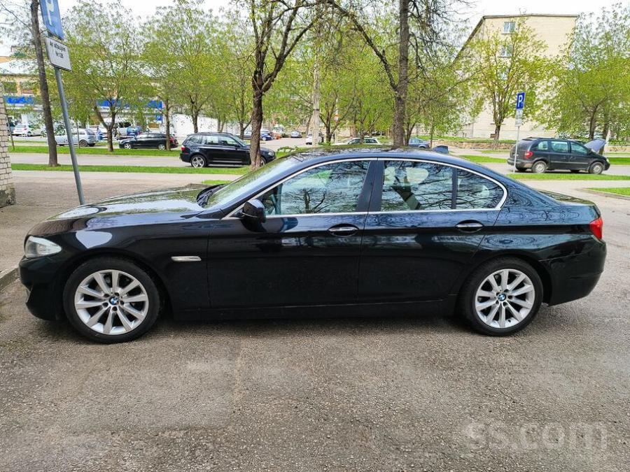 Black BMW 520 2013 in Daugavpils, with an engine capacity of 2.00 L and mileage of 252 thousand km for 11500 €, photo 9 on AUTOMOTO.COM.LV
