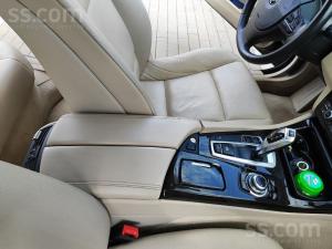 Black BMW 520 2013 in Daugavpils, with an engine capacity of 2.00 L and mileage of 252 thousand km for 11500 €, photo 13 on AUTOMOTO.COM.LV