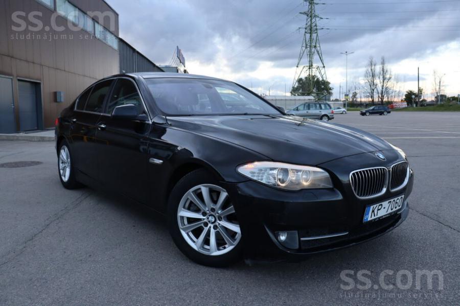 Black BMW 520 2013 in Riga, with an engine capacity of 2.00 L and mileage of 357 thousand km for 7490 €, photo 3 on AUTOMOTO.COM.LV
