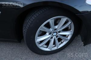 Black BMW 520 2013 in Riga, with an engine capacity of 2.00 L and mileage of 357 thousand km for 7490 €, photo 10 on AUTOMOTO.COM.LV
