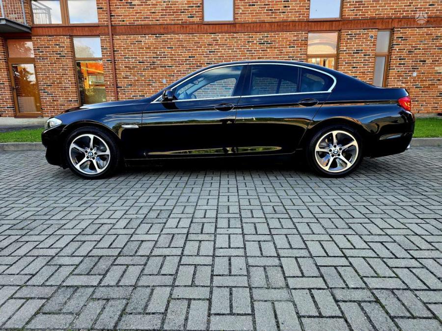 Melns BMW 520 2013 Marijampole, ar dzinēja tilpumu 2.00 L un nobraukumu 327 tūkst. km par 6900 €, foto 4 vietnē AUTOMOTO.COM.LV