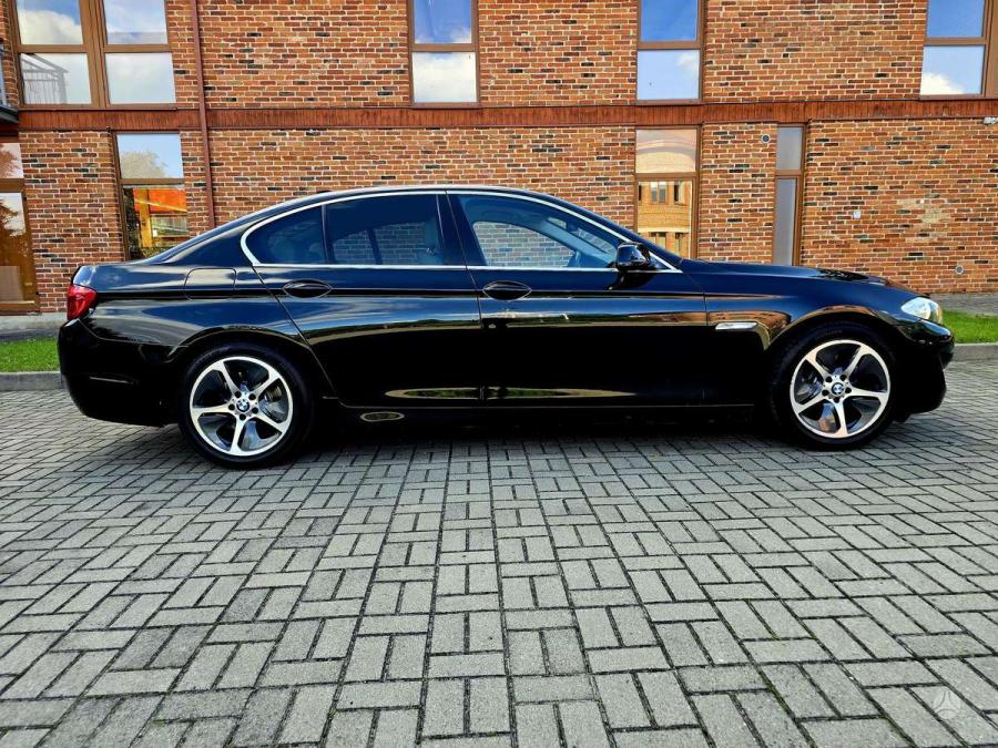 Melns BMW 520 2013 Marijampole, ar dzinēja tilpumu 2.00 L un nobraukumu 327 tūkst. km par 6900 €, foto 5 vietnē AUTOMOTO.COM.LV