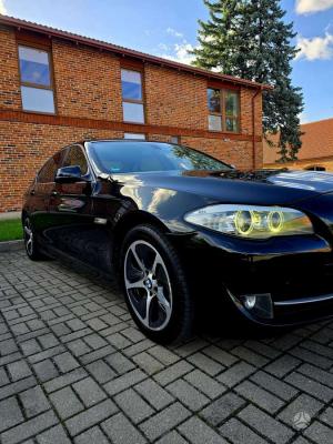 Melns BMW 520 2013 Marijampole, ar dzinēja tilpumu 2.00 L un nobraukumu 327 tūkst. km par 6900 €, foto 9 vietnē AUTOMOTO.COM.LV