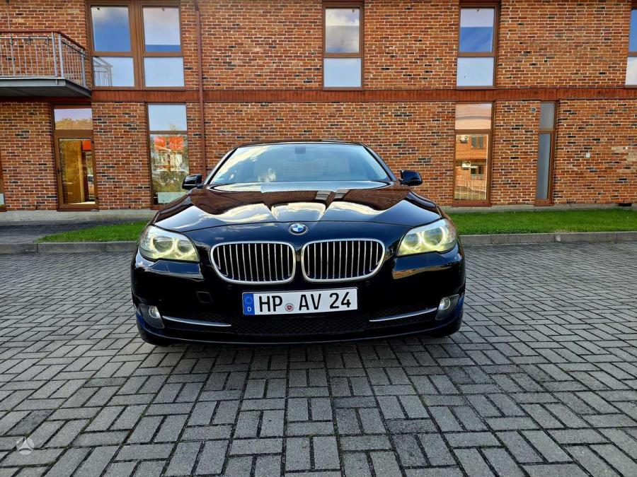 Melns BMW 520 2013 Marijampole, ar dzinēja tilpumu 2.00 L un nobraukumu 327 tūkst. km par 6900 €, foto 10 vietnē AUTOMOTO.COM.LV