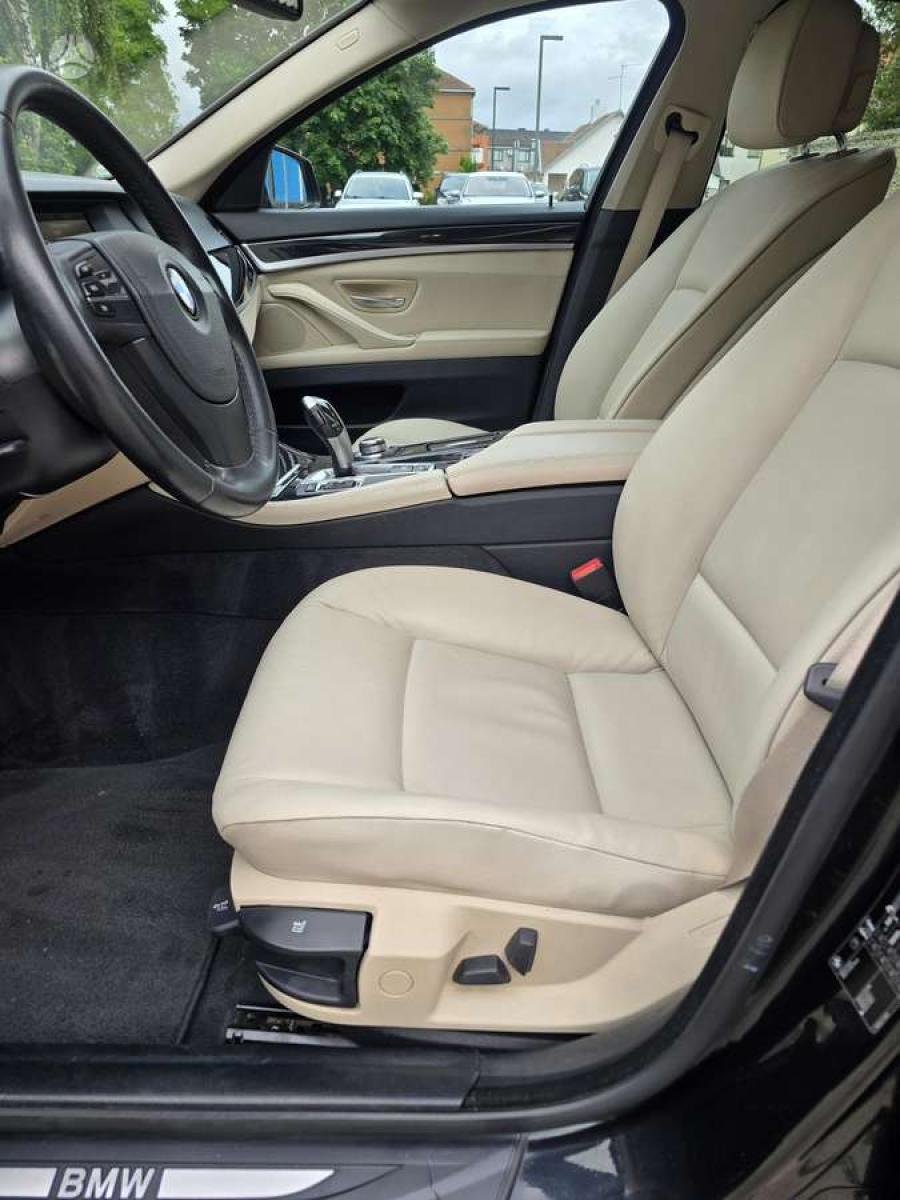 Melns BMW 520 2013 Marijampole, ar dzinēja tilpumu 2.00 L un nobraukumu 327 tūkst. km par 6900 €, foto 17 vietnē AUTOMOTO.COM.LV