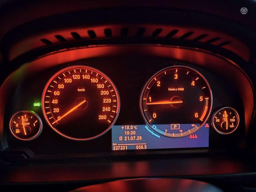 Melns BMW 520 2013 Marijampole, ar dzinēja tilpumu 2.00 L un nobraukumu 327 tūkst. km par 6900 €, foto 20 vietnē AUTOMOTO.COM.LV
