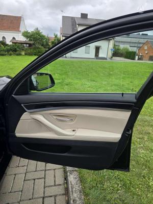 Melns BMW 520 2013 Marijampole, ar dzinēja tilpumu 2.00 L un nobraukumu 327 tūkst. km par 6900 €, foto 22 vietnē AUTOMOTO.COM.LV