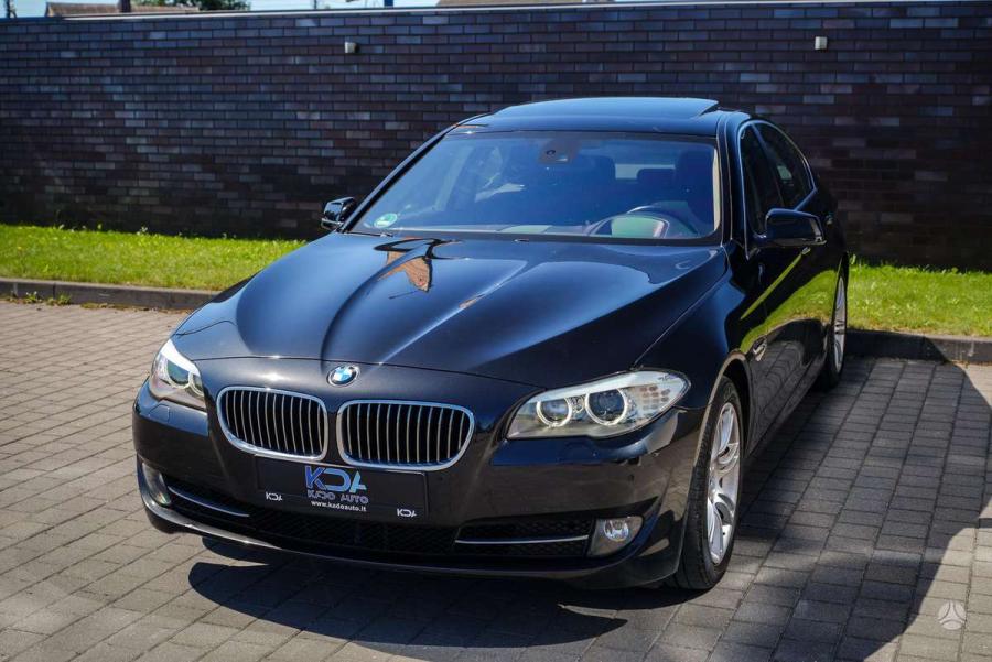 Melns BMW 520 2013 Kauņa, ar dzinēja tilpumu 2.00 L un nobraukumu 183 tūkst. km par 10450 €, foto 5 vietnē AUTOMOTO.COM.LV