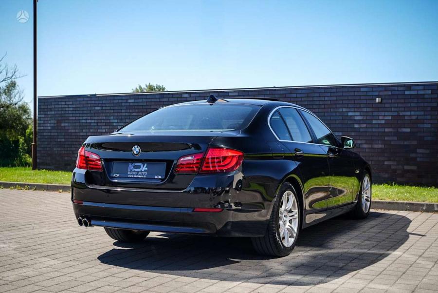 Melns BMW 520 2013 Kauņa, ar dzinēja tilpumu 2.00 L un nobraukumu 183 tūkst. km par 10450 €, foto 14 vietnē AUTOMOTO.COM.LV