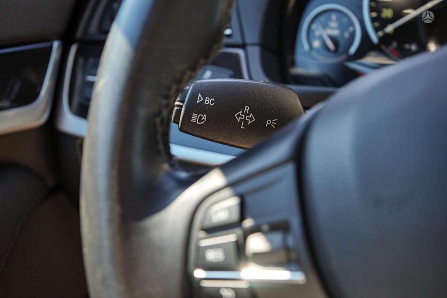 Melns BMW 520 2013 Kauņa, ar dzinēja tilpumu 2.00 L un nobraukumu 183 tūkst. km par 10450 €, foto 24 vietnē AUTOMOTO.COM.LV