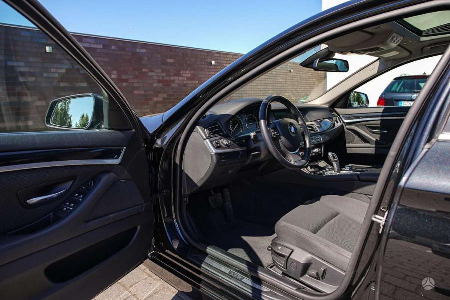 Melns BMW 520 2013 Kauņa, ar dzinēja tilpumu 2.00 L un nobraukumu 183 tūkst. km par 10450 €, foto 28 vietnē AUTOMOTO.COM.LV