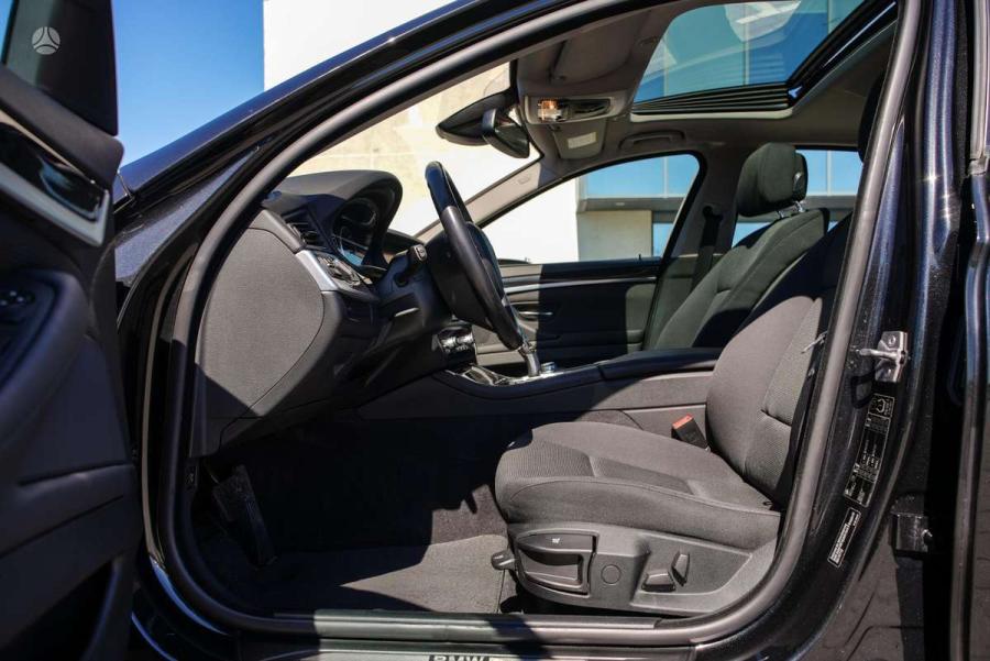 Melns BMW 520 2013 Kauņa, ar dzinēja tilpumu 2.00 L un nobraukumu 183 tūkst. km par 10450 €, foto 30 vietnē AUTOMOTO.COM.LV