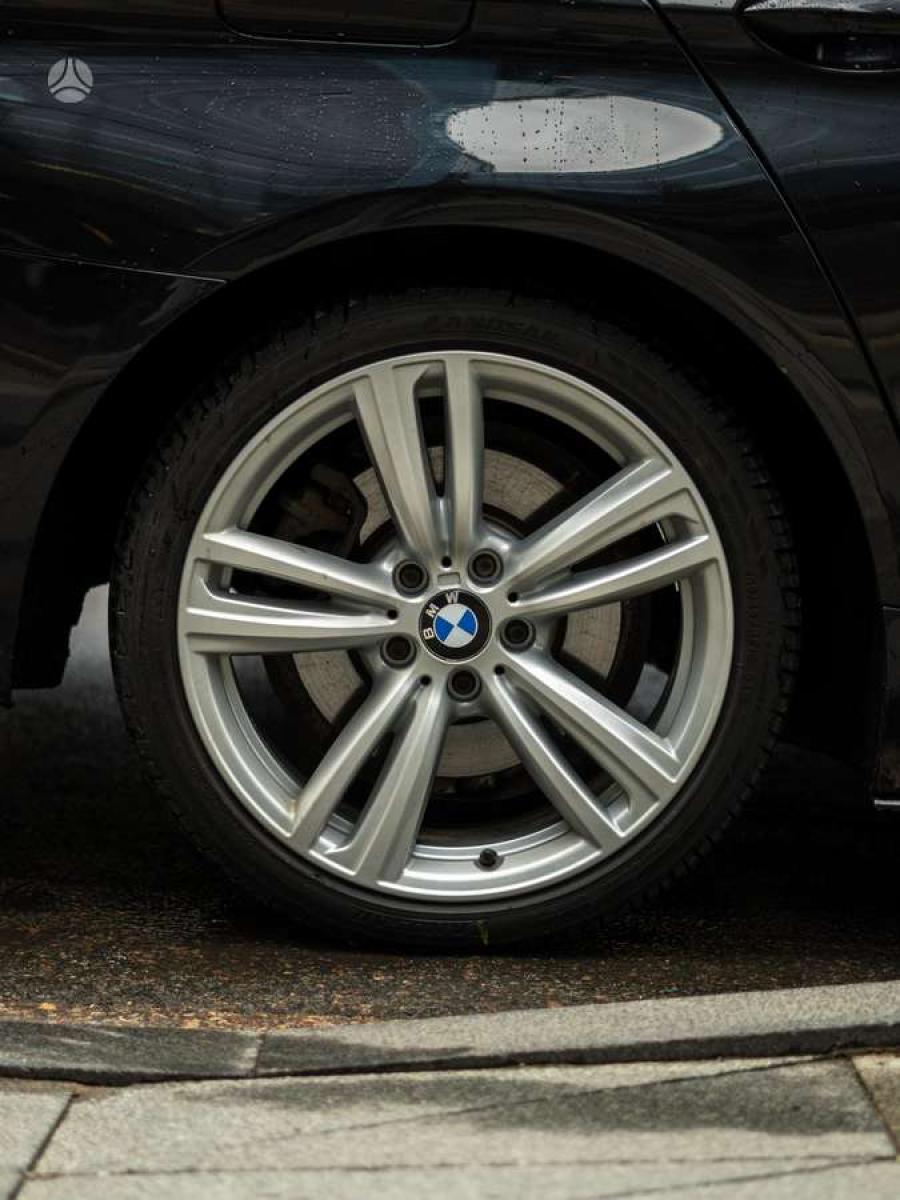Melns BMW 520 2013 Viļņa, ar dzinēja tilpumu 2.00 L un nobraukumu 297 tūkst. km par 10500 €, foto 7 vietnē AUTOMOTO.COM.LV