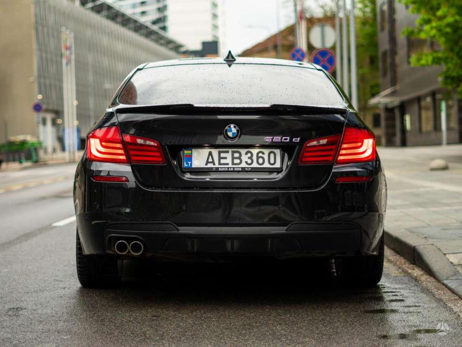 Melns BMW 520 2013 Viļņa, ar dzinēja tilpumu 2.00 L un nobraukumu 297 tūkst. km par 10500 €, foto 11 vietnē AUTOMOTO.COM.LV