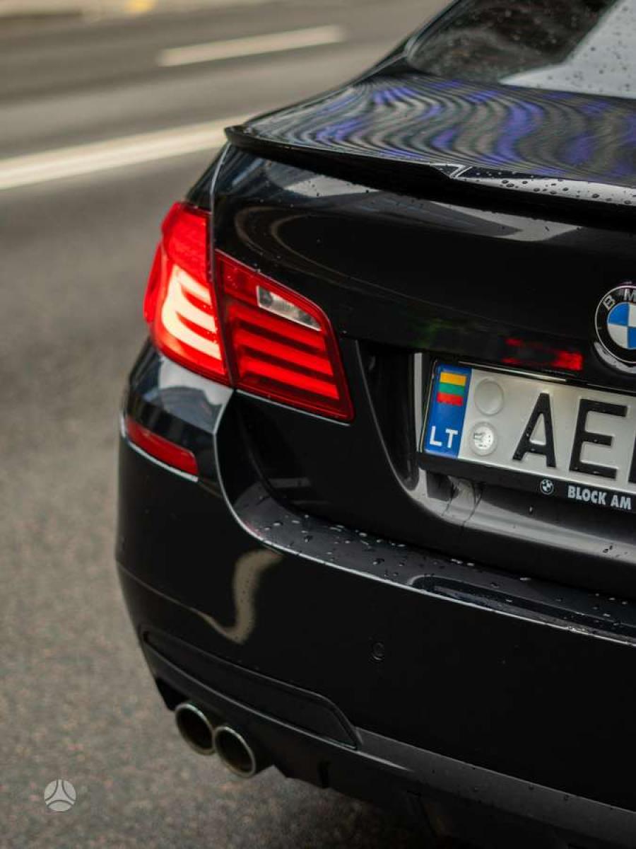 Melns BMW 520 2013 Viļņa, ar dzinēja tilpumu 2.00 L un nobraukumu 297 tūkst. km par 10500 €, foto 14 vietnē AUTOMOTO.COM.LV