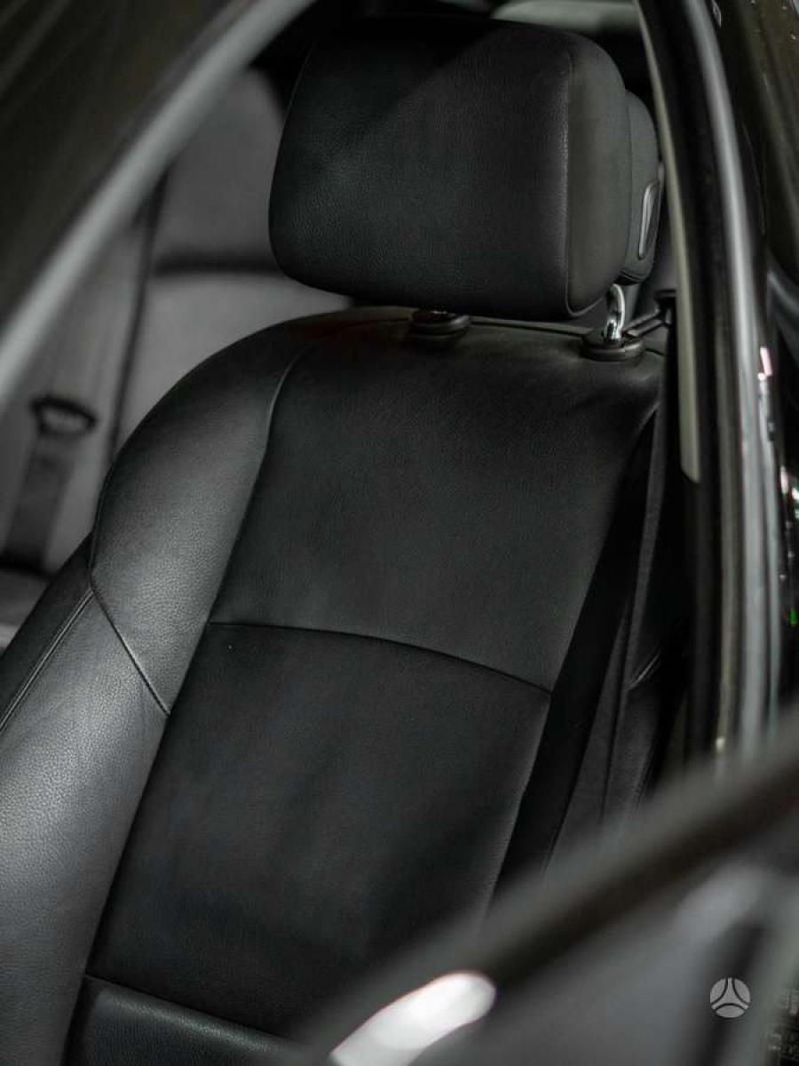Melns BMW 520 2013 Viļņa, ar dzinēja tilpumu 2.00 L un nobraukumu 297 tūkst. km par 10500 €, foto 17 vietnē AUTOMOTO.COM.LV