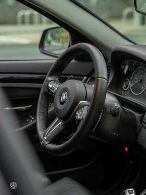 Melns BMW 520 2013 Viļņa, ar dzinēja tilpumu 2.00 L un nobraukumu 297 tūkst. km par 10500 €, foto 20 vietnē AUTOMOTO.COM.LV