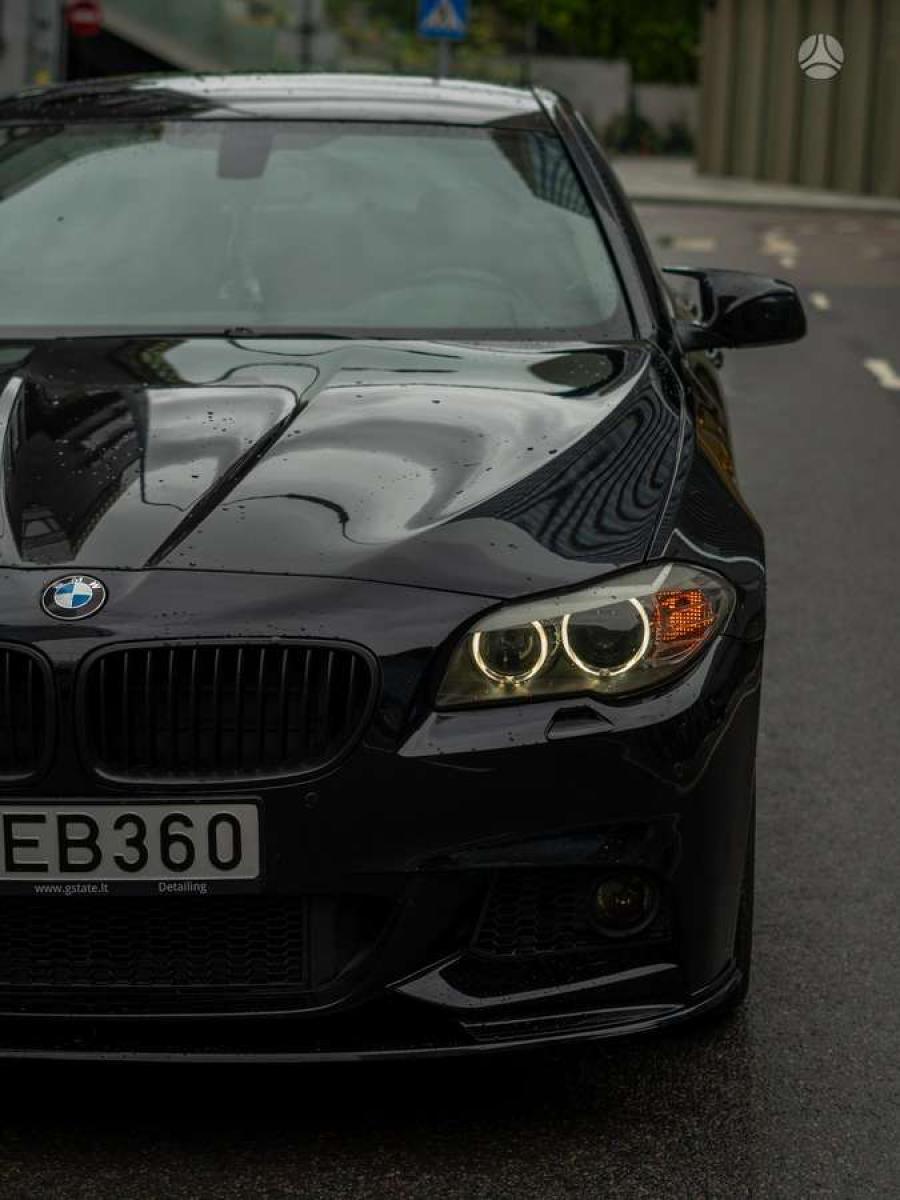 Melns BMW 520 2013 Viļņa, ar dzinēja tilpumu 2.00 L un nobraukumu 297 tūkst. km par 10500 €, foto 28 vietnē AUTOMOTO.COM.LV