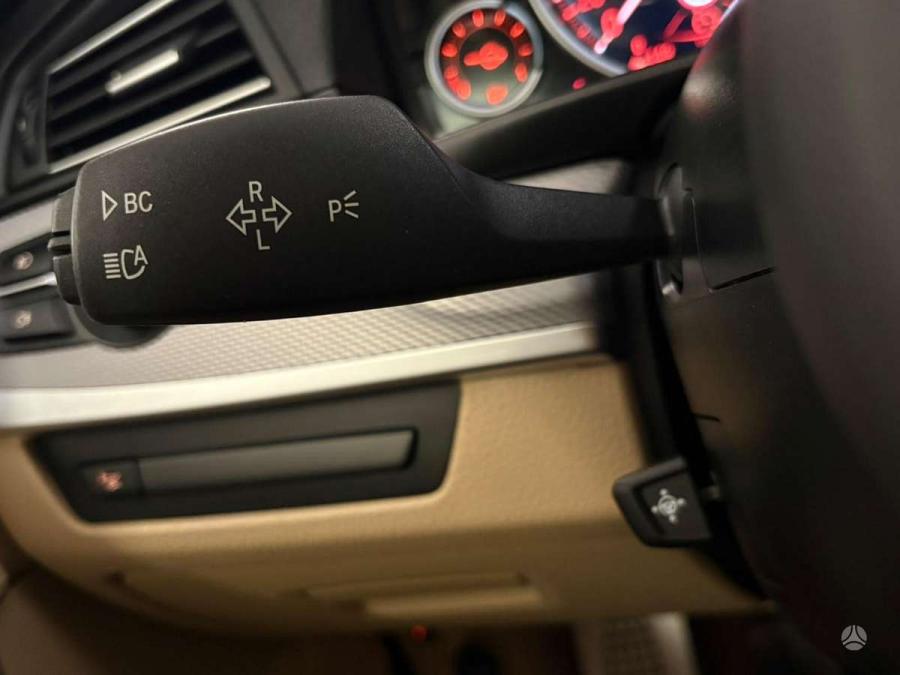 Melns BMW 520 2013 Marijampole, ar dzinēja tilpumu 2.00 L un nobraukumu 308 tūkst. km par 10500 €, foto 5 vietnē AUTOMOTO.COM.LV