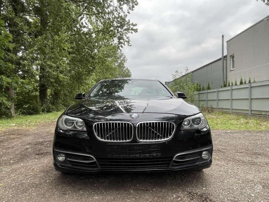 Black BMW 520 2013 in Kaunas, with an engine capacity of 2.00 L and mileage of 229 thousand km for 9800 €, photo 3 on AUTOMOTO.COM.LV