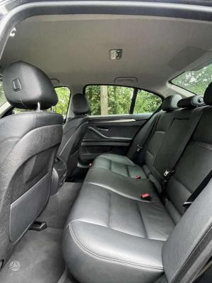 Black BMW 520 2013 in Kaunas, with an engine capacity of 2.00 L and mileage of 229 thousand km for 9800 €, photo 15 on AUTOMOTO.COM.LV