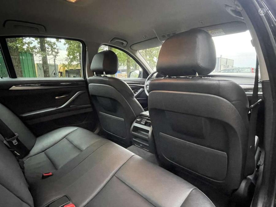 Black BMW 520 2013 in Kaunas, with an engine capacity of 2.00 L and mileage of 229 thousand km for 9800 €, photo 17 on AUTOMOTO.COM.LV