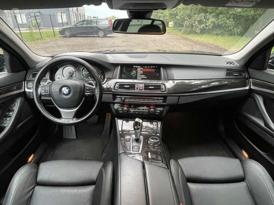 Black BMW 520 2013 in Kaunas, with an engine capacity of 2.00 L and mileage of 229 thousand km for 9800 €, photo 21 on AUTOMOTO.COM.LV