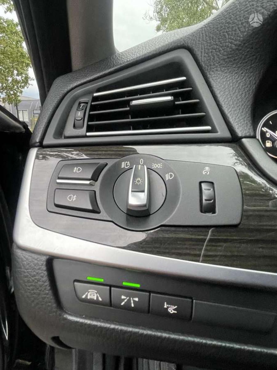 Black BMW 520 2013 in Kaunas, with an engine capacity of 2.00 L and mileage of 229 thousand km for 9800 €, photo 23 on AUTOMOTO.COM.LV