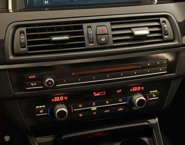Black BMW 520 2013 in Marijampole, with an engine capacity of 2.00 L and mileage of 308 thousand km for 11850 €, photo 4 on AUTOMOTO.COM.LV