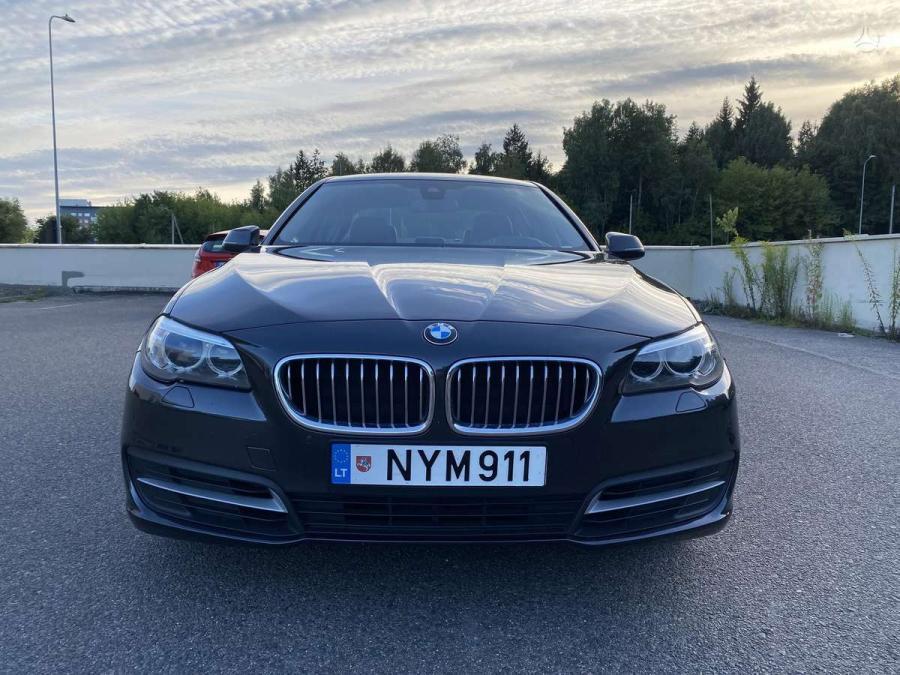 Black BMW 520 2013 in Vilnius, with an engine capacity of 2.00 L and mileage of 330 thousand km for 9300 €, photo 3 on AUTOMOTO.COM.LV