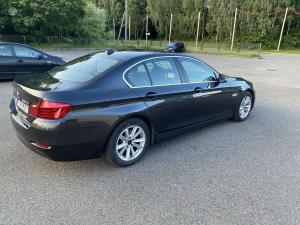 Black BMW 520 2013 in Vilnius, with an engine capacity of 2.00 L and mileage of 330 thousand km for 9300 €, photo 9 on AUTOMOTO.COM.LV