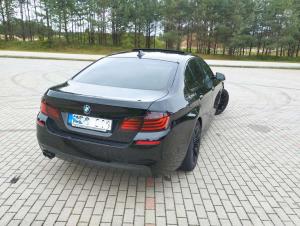 Black BMW 520 2013 in Taurage, with an engine capacity of 2.00 L and mileage of 298 thousand km for 10500 €, photo 5 on AUTOMOTO.COM.LV
