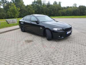Black BMW 520 2013 in Taurage, with an engine capacity of 2.00 L and mileage of 298 thousand km for 10500 €, photo 10 on AUTOMOTO.COM.LV