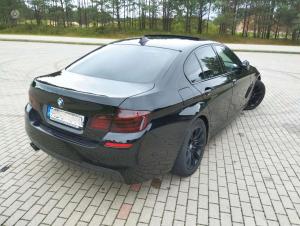 Black BMW 520 2013 in Taurage, with an engine capacity of 2.00 L and mileage of 298 thousand km for 10500 €, photo 11 on AUTOMOTO.COM.LV